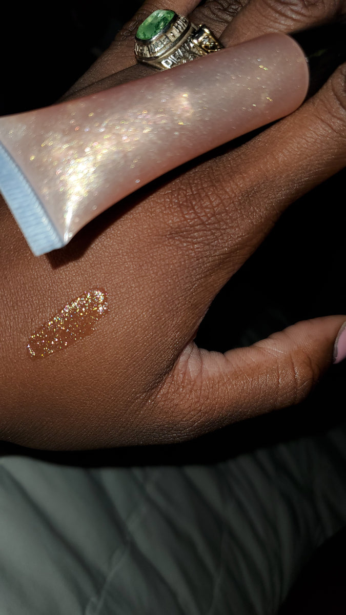 Champagne kiss – Thebhavencollection